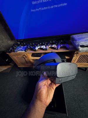 Oculus Quest 1 Vr + Controllers + Box - Jojo Kofi Gimpa Love Price: GH ...