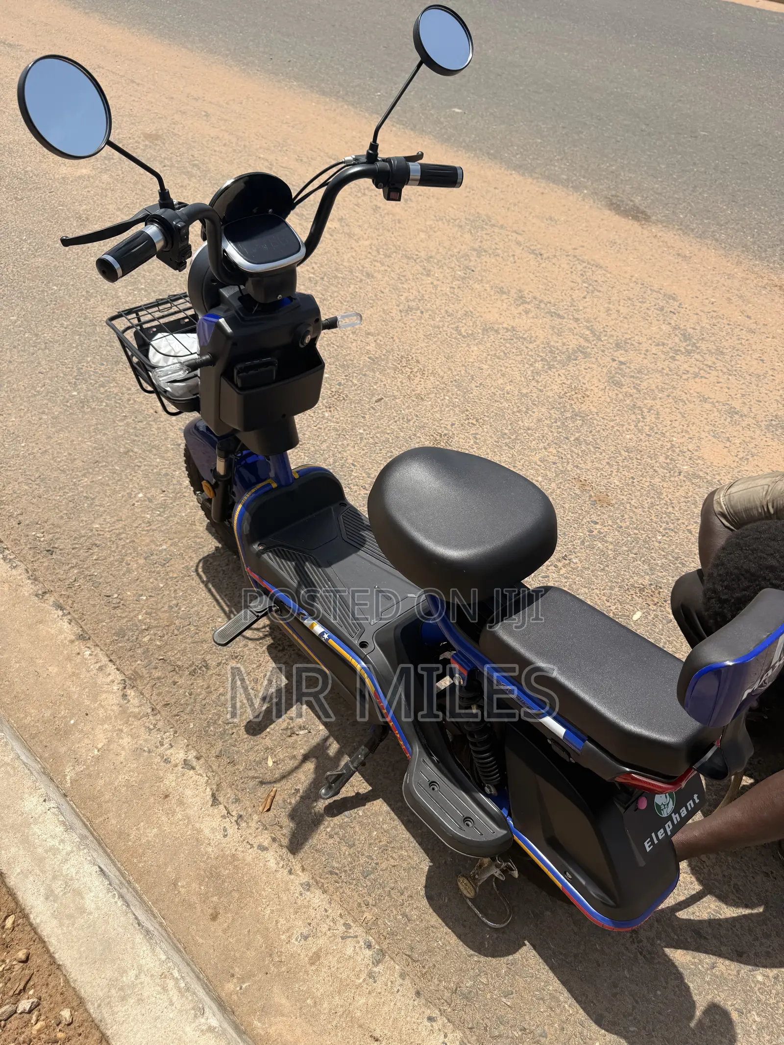 Max-S 2024 Blue - Price: GH₵ 5,000 on Jiji.com.gh [Greater Accra]